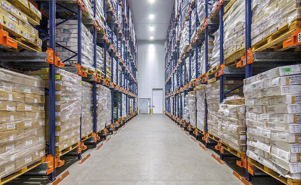 Cold Storage Solutions: Choosing the Right Racking for Refrigerated Warehouses - Diversified ...